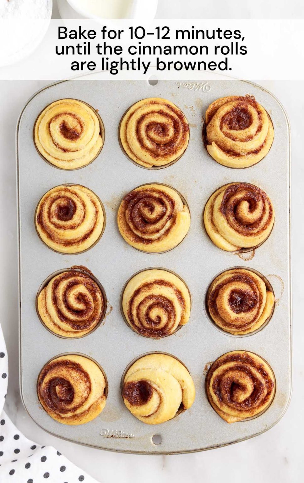 Mini Cinnamon Rolls - Pass the Dessert
